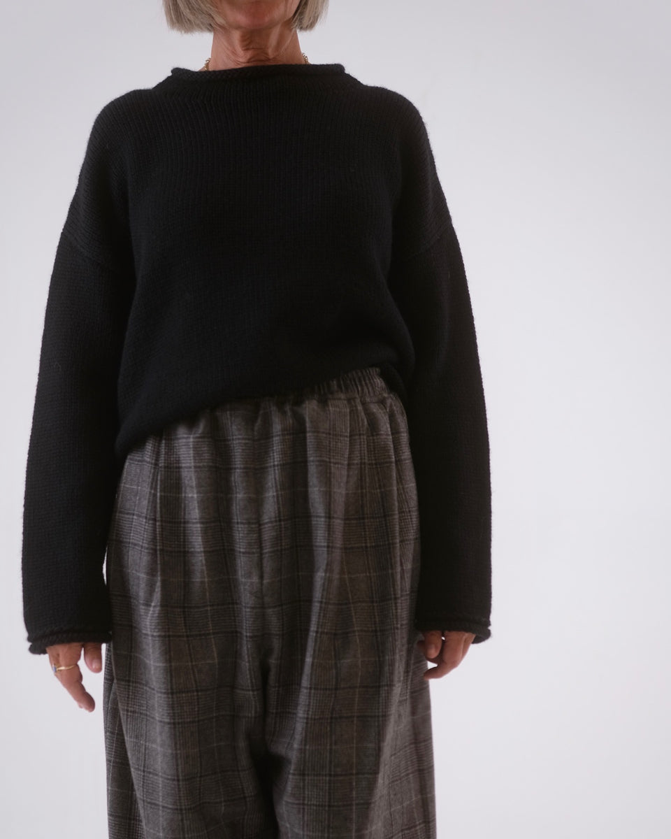 Bea Roll Edge Sweater – Studio Wylder